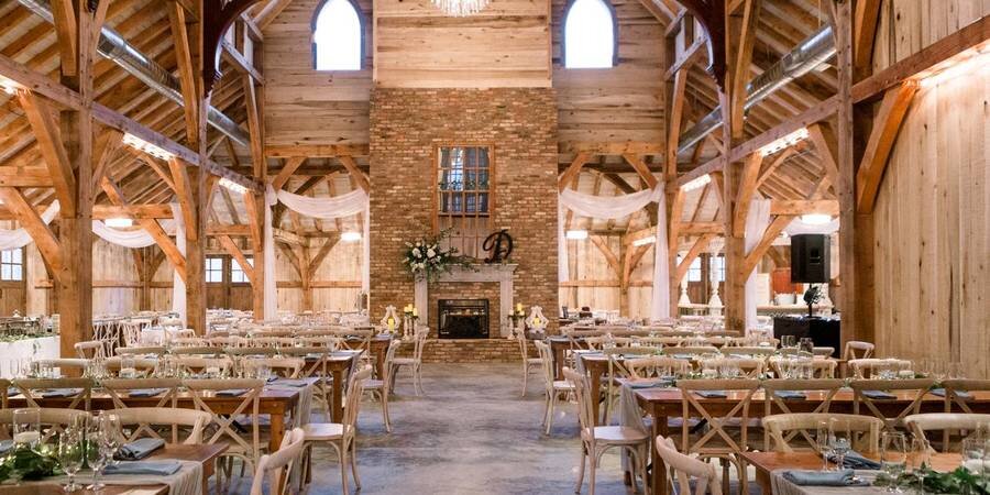 19 Rustic Barn Wedding Venues We Love in the United States | Wedding ...